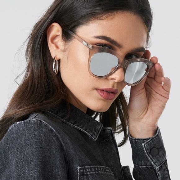 Le Specs | Accessories | Le Specs Halfmoon Magic Cat Eye Sunglasses In Copper Mirrored | Poshmark